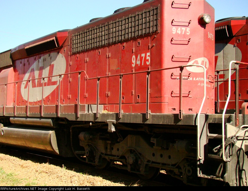 SD40-2 9475